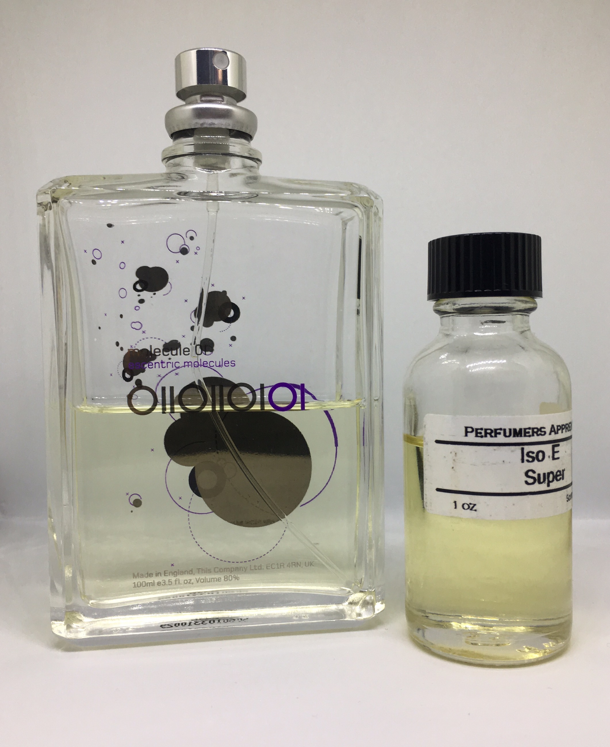 Molecule 01 – parfymen, myten, legenden. Iso E Super och molekylära ...